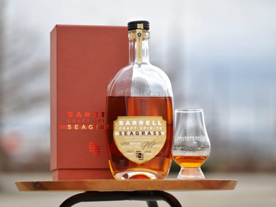 How to Drink Bourbon: Neat vs On the Rocks - Bourbon Culture