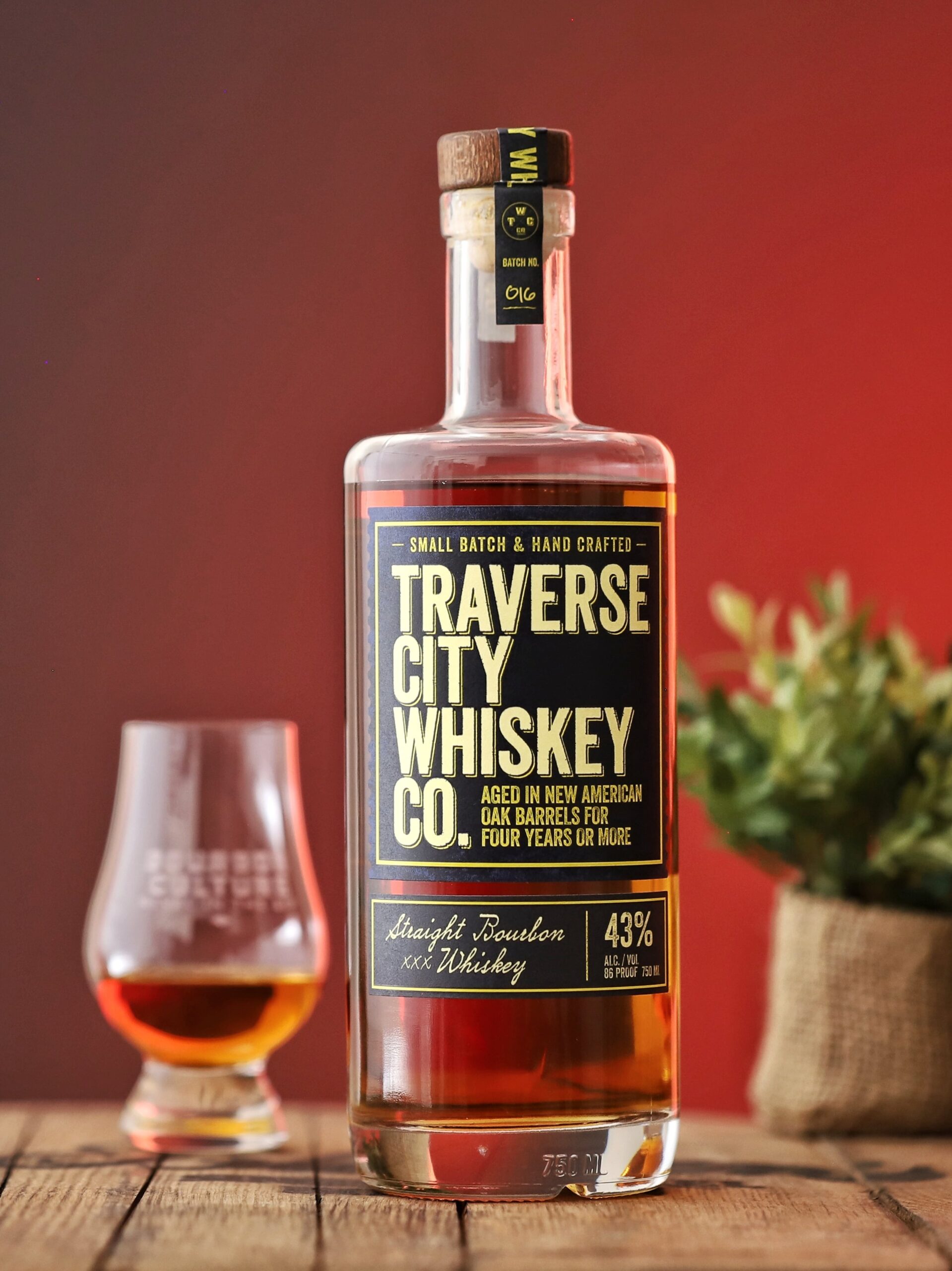 Traverse City Whiskey Co. Small Batch Straight Bourbon Whiskey Review ...