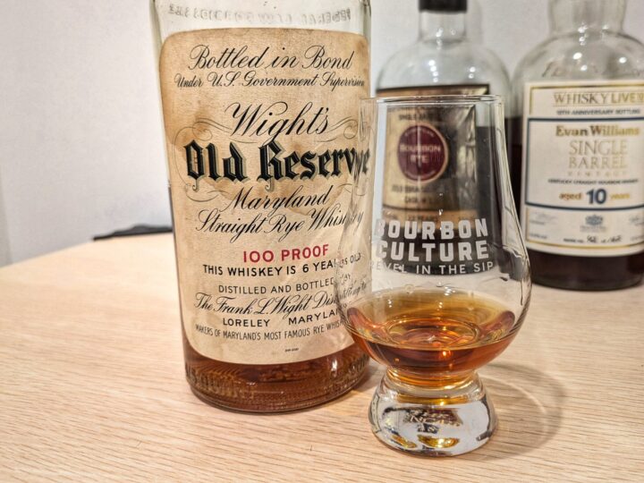 Wight's Old Reserve Maryland Straight Rye Whiskey (1951) Review ...