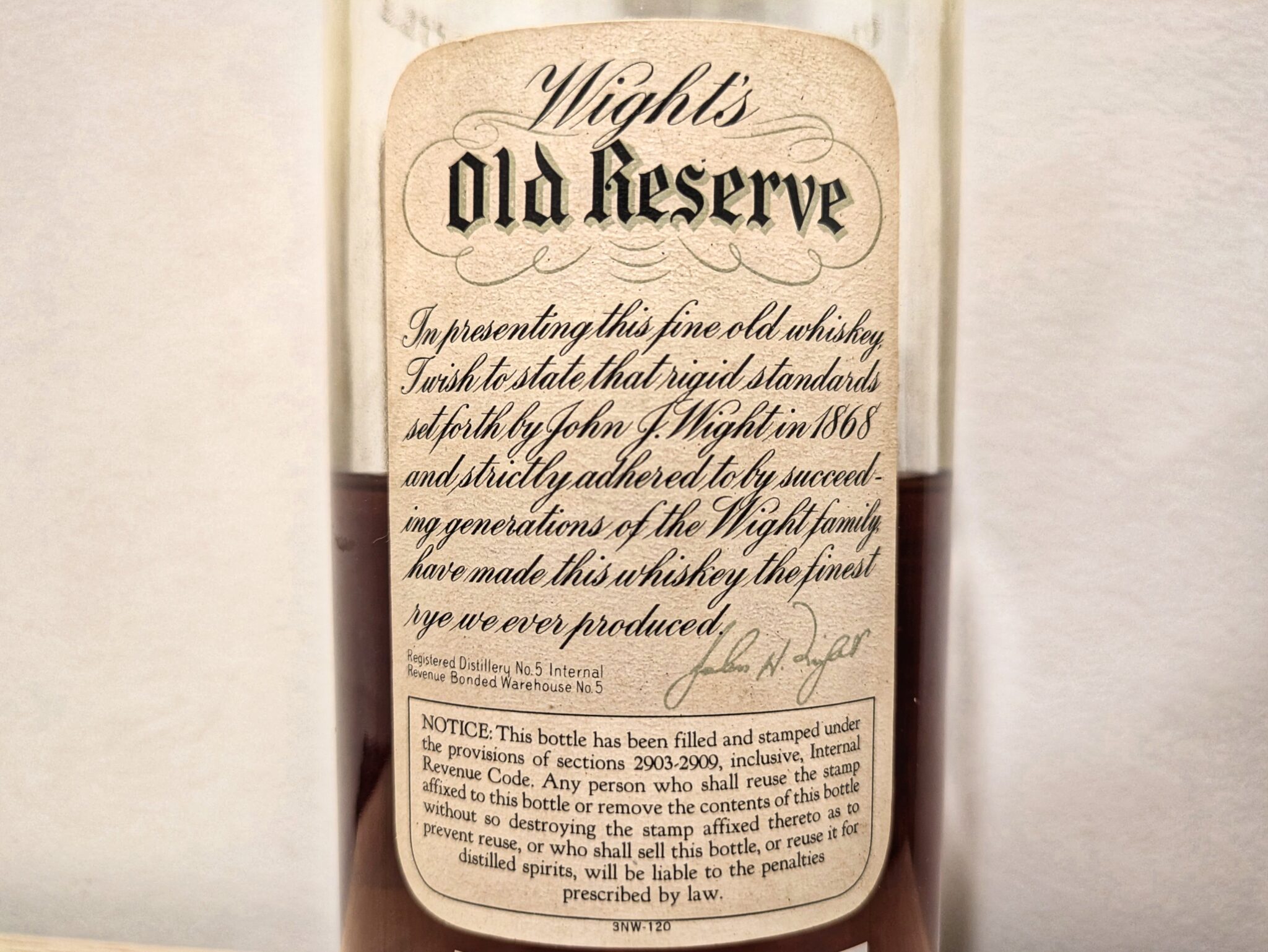 Wight's Old Reserve Maryland Straight Rye Whiskey (1951) Review ...